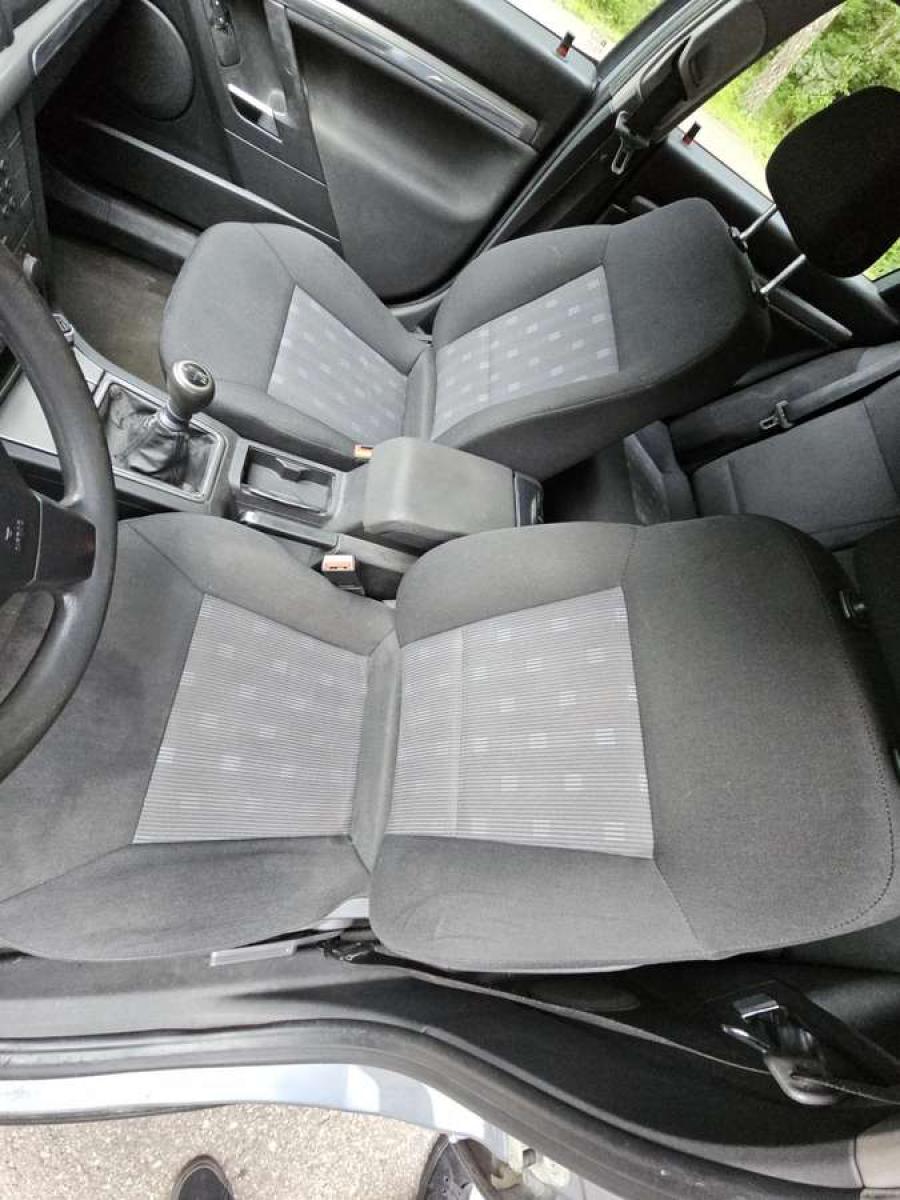 Zils Opel Vectra 2006 Alīta, ar dzinēja tilpumu 1.91 L un nobraukumu 497 tūkst. km par 1200 €, foto 11 vietnē AUTOMOTO.COM.LV