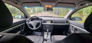 Blue Opel Vectra 2006 in Vilnius, with an engine capacity of 2.20 L and mileage of 200 thousand km for 999 €, photo 7 on AUTOMOTO.COM.LV