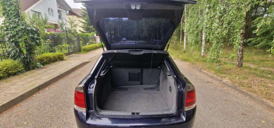 Blue Opel Vectra 2006 in Vilnius, with an engine capacity of 2.20 L and mileage of 200 thousand km for 999 €, photo 13 on AUTOMOTO.COM.LV
