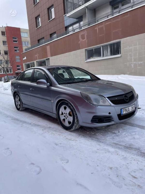 Zils Opel Vectra 2007 Klaipėda, ar dzinēja tilpumu 1.91 L un nobraukumu 330 tūkst. km par 920 €, foto 2 vietnē AUTOMOTO.COM.LV