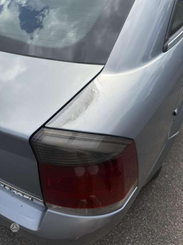 Blue Opel Vectra 2008 in Vilnius, with an engine capacity of 1.91 L and mileage of 301 thousand km for 1600 €, photo 7 on AUTOMOTO.COM.LV