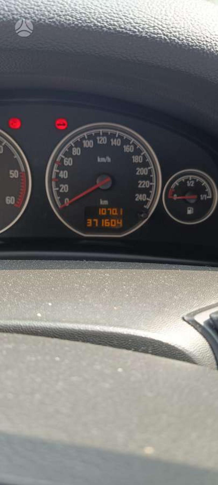 Blue Opel Vectra 2008 in Trakai, with an engine capacity of 1.90 L and mileage of 370 thousand km for 450 €, photo 12 on AUTOMOTO.COM.LV