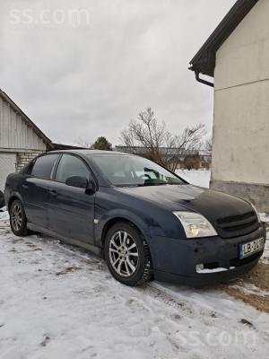 Blue Opel Vectra 2002 in Cesis, with an engine capacity of 2.20 L and mileage of 330 thousand km for 750 €, photo  on AUTOMOTO.COM.LV