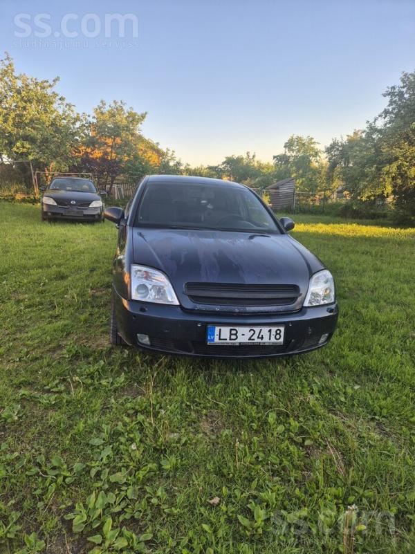 Zils Opel Vectra 2002 Rēzekne, ar dzinēja tilpumu 2.20 L un nobraukumu 338 tūkst. km par 1200 €, foto 1 vietnē AUTOMOTO.COM.LV