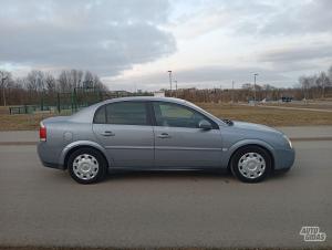 Blue Opel Vectra 2005 in Vilnius, with an engine capacity of 2.20 L and mileage of 278 thousand km for 1050 €, photo 8 on AUTOMOTO.COM.LV