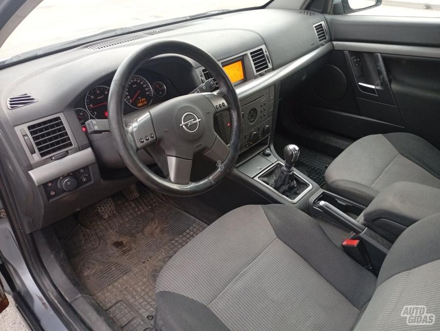 Zils Opel Vectra 2005 Viļņa, ar dzinēja tilpumu 2.20 L un nobraukumu 278 tūkst. km par 1050 €, foto 17 vietnē AUTOMOTO.COM.LV