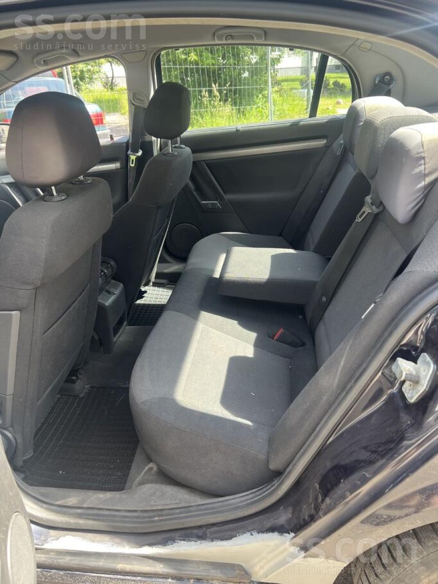 Zils Opel Vectra 2006 Rīga, ar dzinēja tilpumu 1.80 L un nobraukumu 300 tūkst. km par 1400 €, foto 7 vietnē AUTOMOTO.COM.LV
