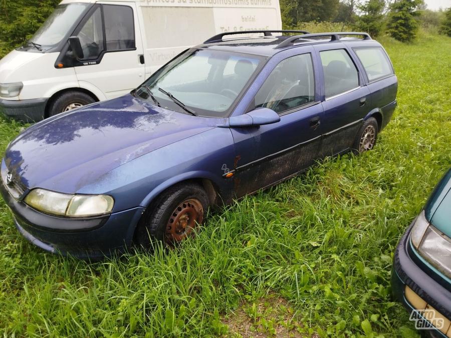 Blue Opel Vectra 1997 in Moletai, with an engine capacity of 1.80 L and mileage of 241 thousand km for 299 €, photo 1 on AUTOMOTO.COM.LV