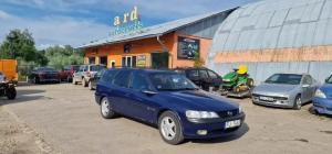 Blue Opel Vectra 1997 in Valmiera, with an engine capacity of 1.80 L and mileage of 374 thousand km for 800 €, photo  on AUTOMOTO.COM.LV