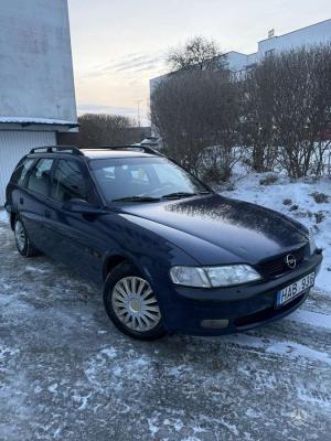Zils Opel Vectra 1998 Viļņa, ar dzinēja tilpumu 2.00 L un nobraukumu 366 tūkst. km par 600 €, foto 2 vietnē AUTOMOTO.COM.LV