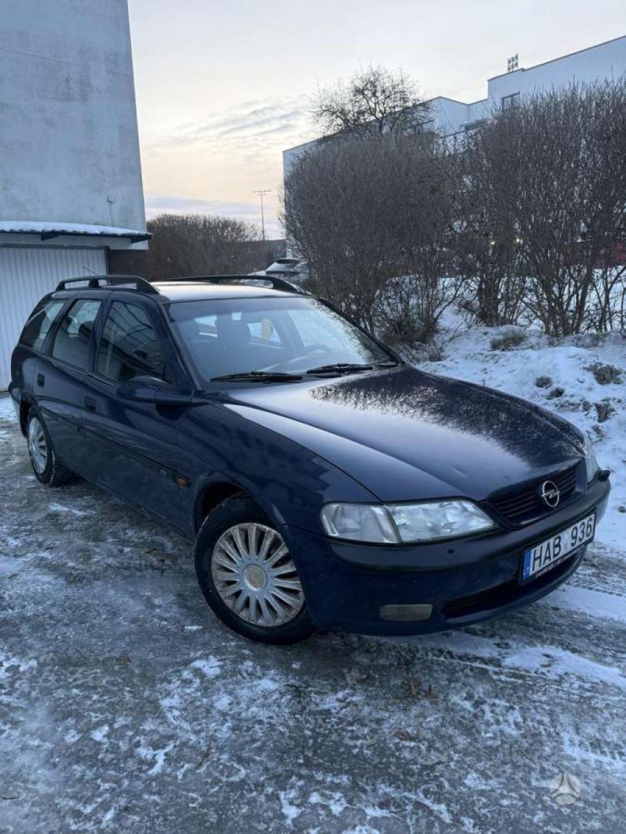 Zils Opel Vectra 1998 Viļņa, ar dzinēja tilpumu 2.00 L un nobraukumu 366 tūkst. km par 600 €, foto 2 vietnē AUTOMOTO.COM.LV