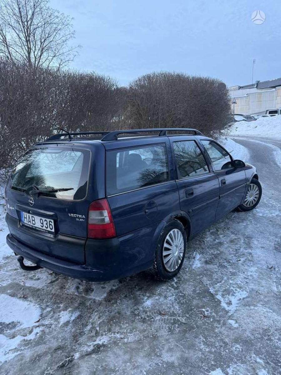 Zils Opel Vectra 1998 Viļņa, ar dzinēja tilpumu 2.00 L un nobraukumu 366 tūkst. km par 600 €, foto 6 vietnē AUTOMOTO.COM.LV