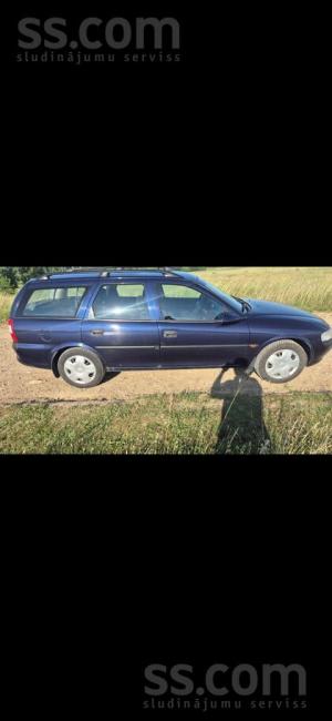 Blue Opel Vectra 1998 in Ogre, with an engine capacity of 1.60 L and mileage of 176 thousand km for 900 €, photo 4 on AUTOMOTO.COM.LV