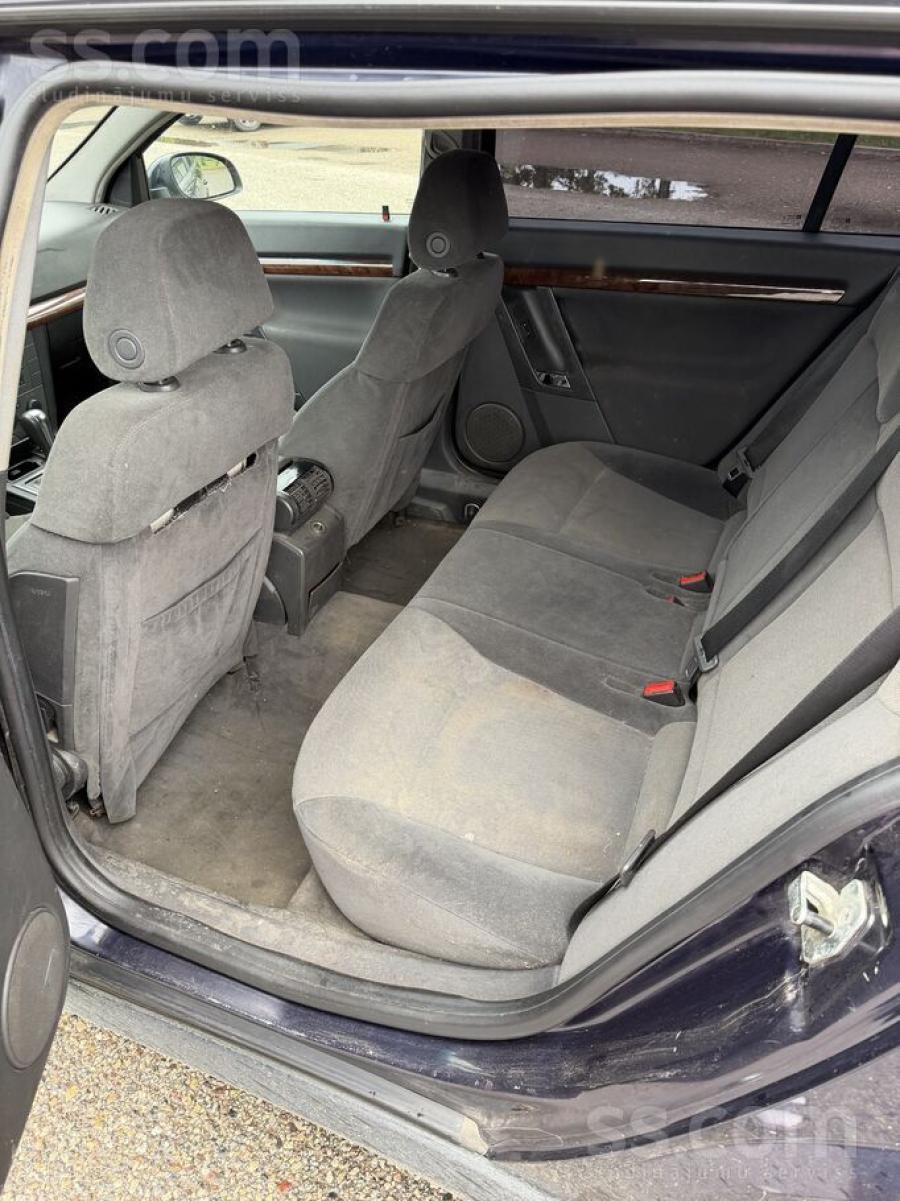 Zils Opel Vectra 2003 Rīga, ar dzinēja tilpumu 2.20 L un nobraukumu 406 tūkst. km par 1500 €, foto 5 vietnē AUTOMOTO.COM.LV