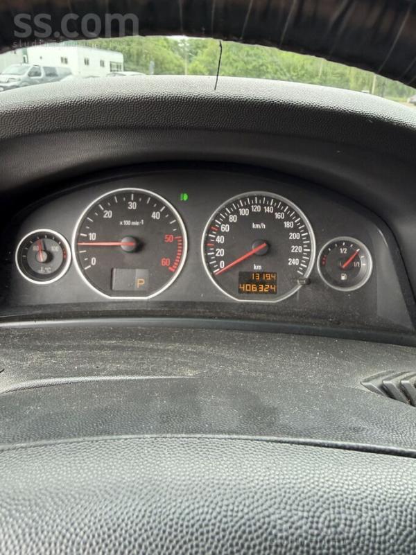 Blue Opel Vectra 2003 in Riga, with an engine capacity of 2.20 L and mileage of 406 thousand km for 1500 €, photo 9 on AUTOMOTO.COM.LV