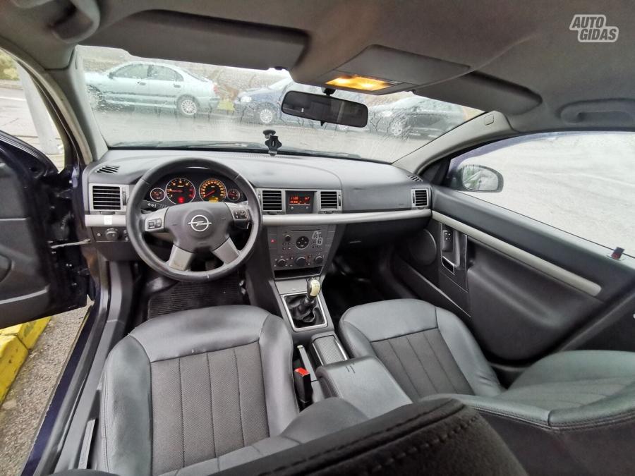 Zils Opel Vectra 2004 Viļņa, ar dzinēja tilpumu 1.90 L un nobraukumu 400 tūkst. km par 600 €, foto 16 vietnē AUTOMOTO.COM.LV