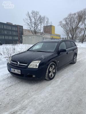 Blue Opel Vectra 2004 in Kaunas, with an engine capacity of 1.90 L and mileage of 350 thousand km for 950 €, photo  on AUTOMOTO.COM.LV