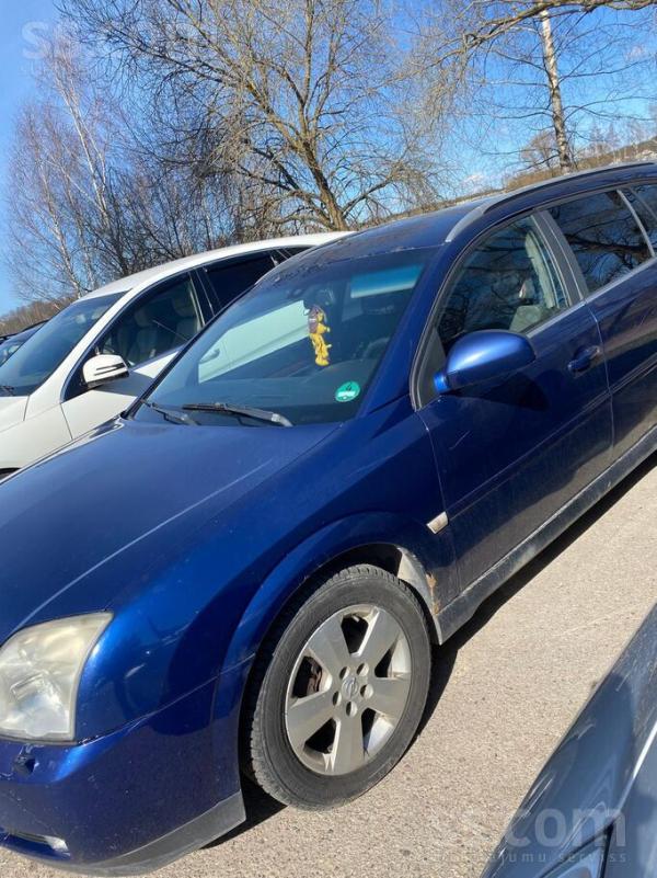 Blue Opel Vectra 2004 in Daugavpils, with an engine capacity of 1.90 L and mileage of 330 thousand km for 600 €, photo 2 on AUTOMOTO.COM.LV