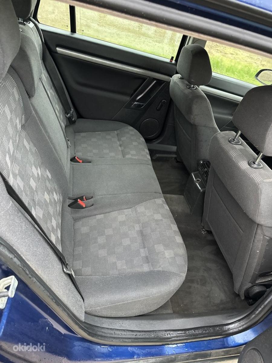 Zils Opel Vectra 2004 Rapla, ar dzinēja tilpumu 2.20 L un nobraukumu 485 tūkst. km par 800 €, foto 17 vietnē AUTOMOTO.COM.LV