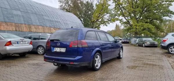 Zils Opel Vectra 2004 Valmiera, ar dzinēja tilpumu 2.20 L un nobraukumu 430 tūkst. km par 1450 €, foto 3 vietnē AUTOMOTO.COM.LV