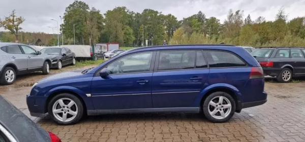 Zils Opel Vectra 2004 Valmiera, ar dzinēja tilpumu 2.20 L un nobraukumu 430 tūkst. km par 1450 €, foto 6 vietnē AUTOMOTO.COM.LV