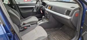 Blue Opel Vectra 2004 in Valmiera, with an engine capacity of 2.20 L and mileage of 430 thousand km for 1450 €, photo 12 on AUTOMOTO.COM.LV