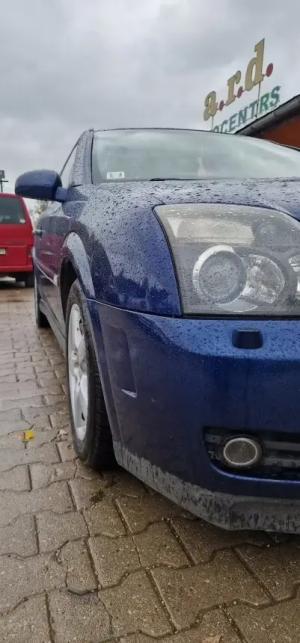 Blue Opel Vectra 2004 in Valmiera, with an engine capacity of 2.20 L and mileage of 430 thousand km for 1450 €, photo 15 on AUTOMOTO.COM.LV