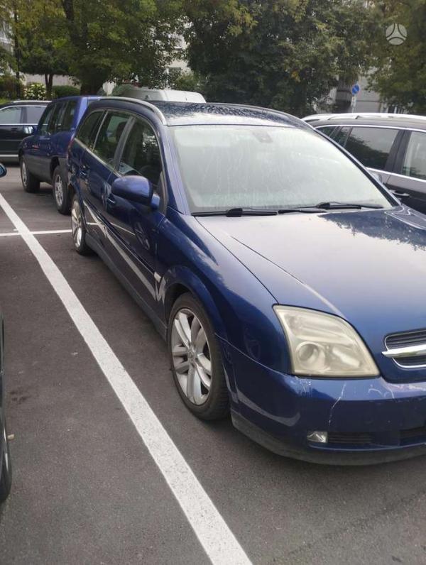 Blue Opel Vectra 2004 in Vilnius, with an engine capacity of 1.91 L and mileage of 320 thousand km for 1200 €, photo 3 on AUTOMOTO.COM.LV