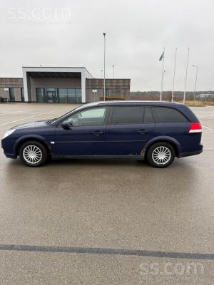 Blue Opel Vectra 2005 in Tukums, with an engine capacity of 1.90 L and mileage of 571 thousand km for 950 €, photo 5 on AUTOMOTO.COM.LV
