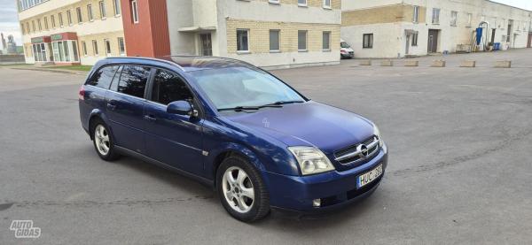 Blue Opel Vectra 2005 in Alytus, with an engine capacity of 1.90 L and mileage of 414 thousand km for 990 €, photo 1 on AUTOMOTO.COM.LV