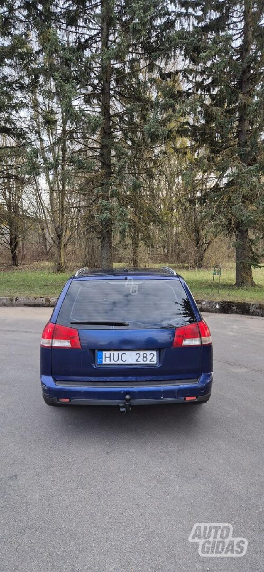 Blue Opel Vectra 2005 in Alytus, with an engine capacity of 1.90 L and mileage of 414 thousand km for 990 €, photo 5 on AUTOMOTO.COM.LV