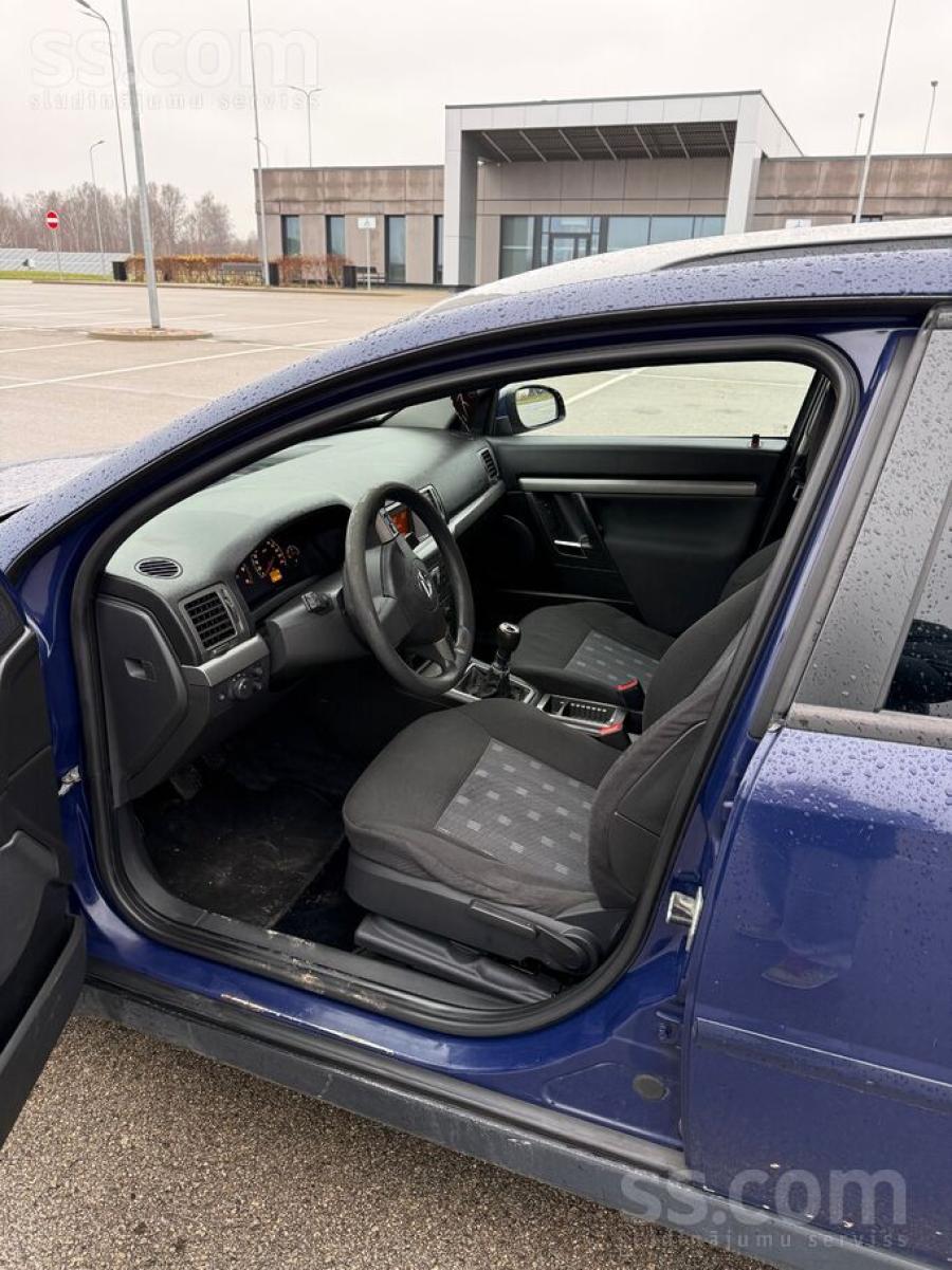 Zils Opel Vectra 2005 Tukums, ar dzinēja tilpumu 1.90 L un nobraukumu 571 tūkst. km par 1200 €, foto 7 vietnē AUTOMOTO.COM.LV