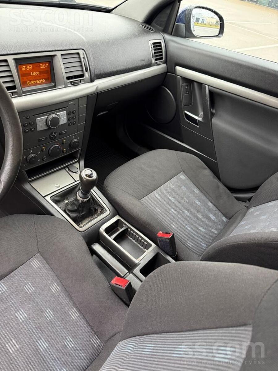 Zils Opel Vectra 2005 Tukums, ar dzinēja tilpumu 1.90 L un nobraukumu 571 tūkst. km par 1200 €, foto 8 vietnē AUTOMOTO.COM.LV