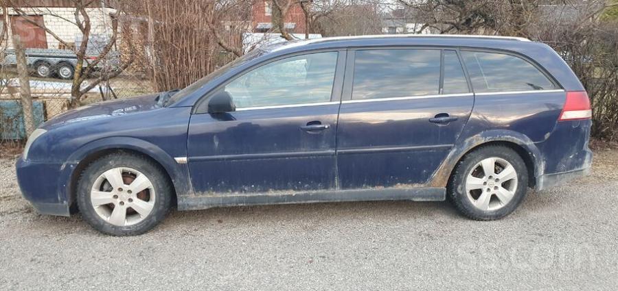 Blue Opel Vectra 2005 in Madona, with an engine capacity of 1.90 L and mileage of 541 thousand km for 400 €, photo 3 on AUTOMOTO.COM.LV