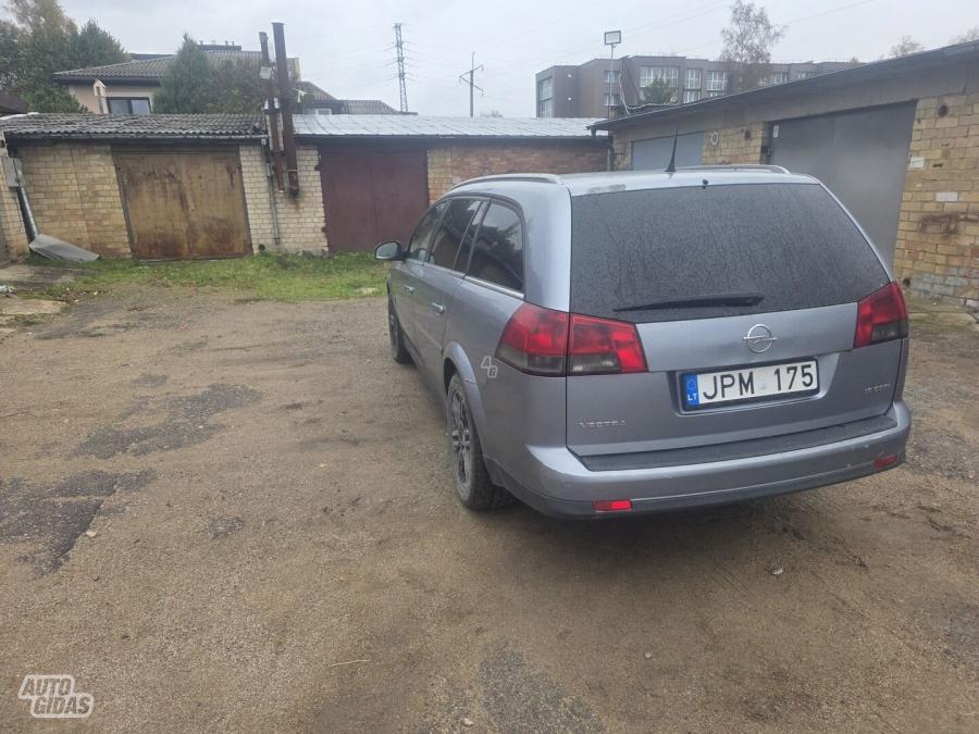 Zils Opel Vectra 2005 Šauļi, ar dzinēja tilpumu 1.90 L un nobraukumu 394 tūkst. km par 400 €, foto 5 vietnē AUTOMOTO.COM.LV
