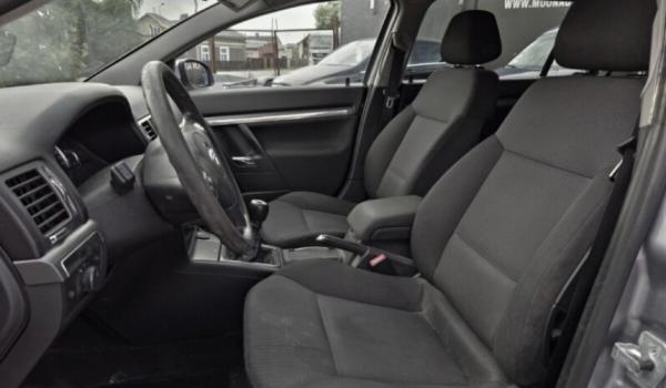 Zils Opel Vectra 2006 Rīga, ar dzinēja tilpumu 1.90 L un nobraukumu 324 tūkst. km par 1800 €, foto 1 vietnē AUTOMOTO.COM.LV