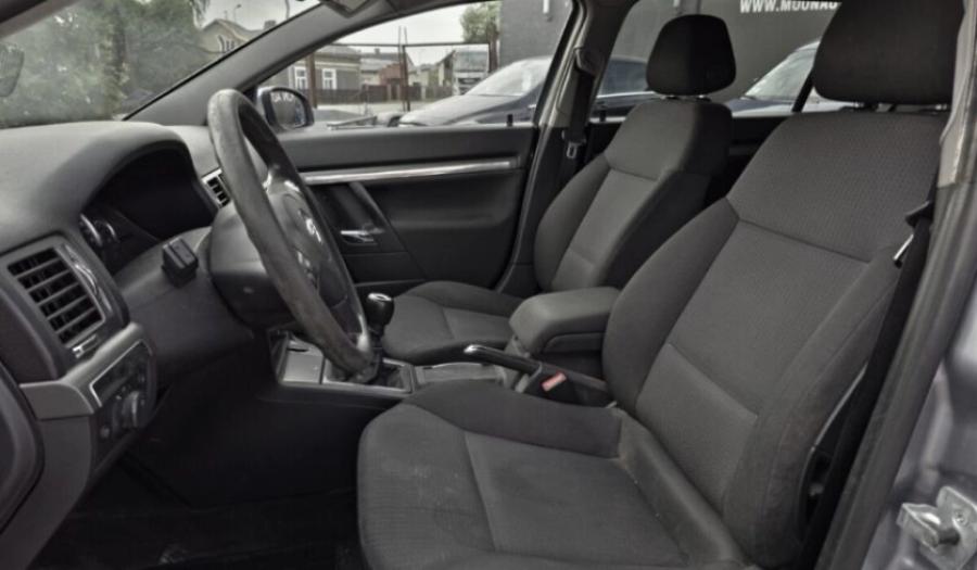 Zils Opel Vectra 2006 Rīga, ar dzinēja tilpumu 1.90 L un nobraukumu 324 tūkst. km par 1800 €, foto 1 vietnē AUTOMOTO.COM.LV