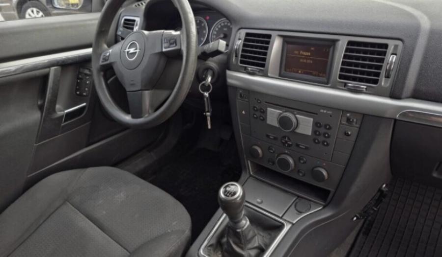 Zils Opel Vectra 2006 Rīga, ar dzinēja tilpumu 1.90 L un nobraukumu 324 tūkst. km par 1800 €, foto 4 vietnē AUTOMOTO.COM.LV