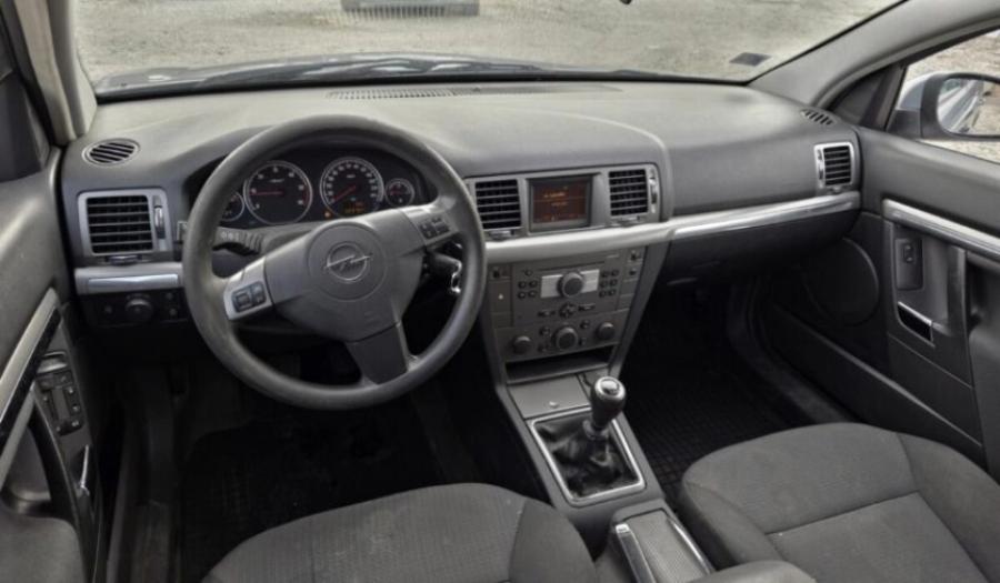 Zils Opel Vectra 2006 Rīga, ar dzinēja tilpumu 1.90 L un nobraukumu 324 tūkst. km par 1800 €, foto 11 vietnē AUTOMOTO.COM.LV