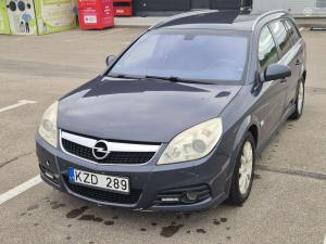 Blue Opel Vectra 2006 in Panevezys, with an engine capacity of 1.91 L and mileage of 354 thousand km for 650 €, photo  on AUTOMOTO.COM.LV
