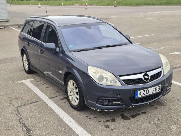 Zils Opel Vectra 2006 Panevēža, ar dzinēja tilpumu 1.91 L un nobraukumu 354 tūkst. km par 650 €, foto 2 vietnē AUTOMOTO.COM.LV