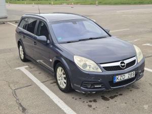 Blue Opel Vectra 2006 in Panevezys, with an engine capacity of 1.91 L and mileage of 354 thousand km for 650 €, photo 3 on AUTOMOTO.COM.LV