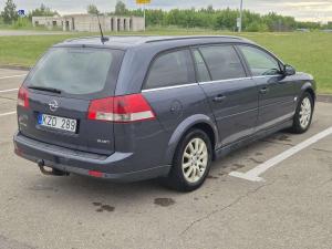 Blue Opel Vectra 2006 in Panevezys, with an engine capacity of 1.91 L and mileage of 354 thousand km for 650 €, photo 5 on AUTOMOTO.COM.LV