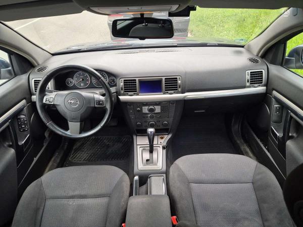 Zils Opel Vectra 2006 Panevēža, ar dzinēja tilpumu 1.91 L un nobraukumu 354 tūkst. km par 650 €, foto 8 vietnē AUTOMOTO.COM.LV