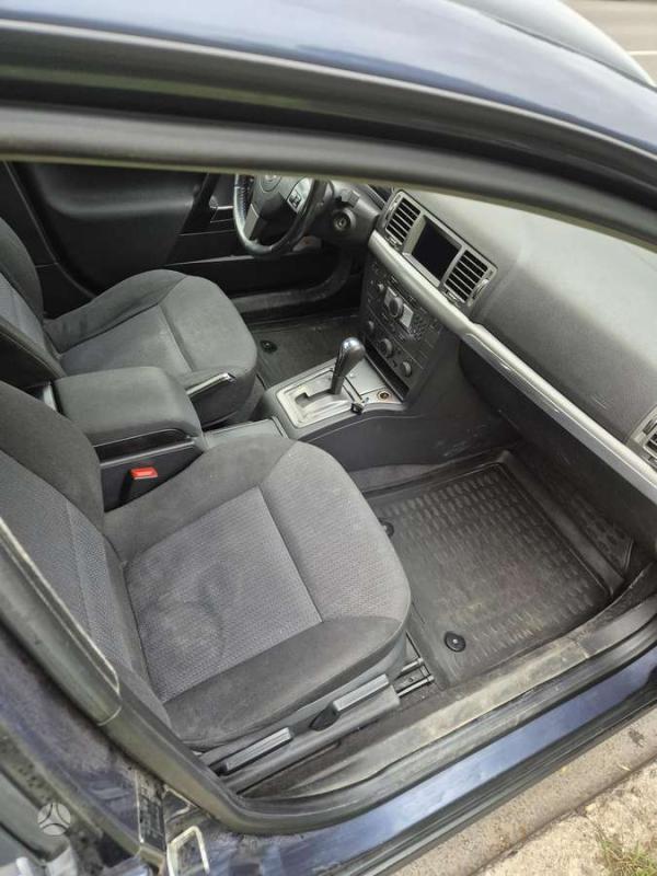 Zils Opel Vectra 2006 Panevēža, ar dzinēja tilpumu 1.91 L un nobraukumu 354 tūkst. km par 650 €, foto 9 vietnē AUTOMOTO.COM.LV