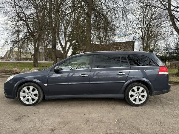 Zils Opel Vectra 2007 Kelmė, ar dzinēja tilpumu 1.90 L un nobraukumu 335 tūkst. km par 1550 €, foto 2 vietnē AUTOMOTO.COM.LV