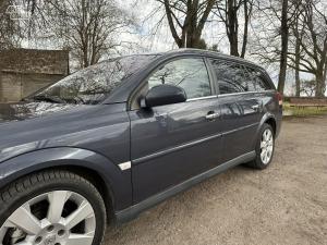 Zils Opel Vectra 2007 Kelmė, ar dzinēja tilpumu 1.90 L un nobraukumu 335 tūkst. km par 1550 €, foto 5 vietnē AUTOMOTO.COM.LV