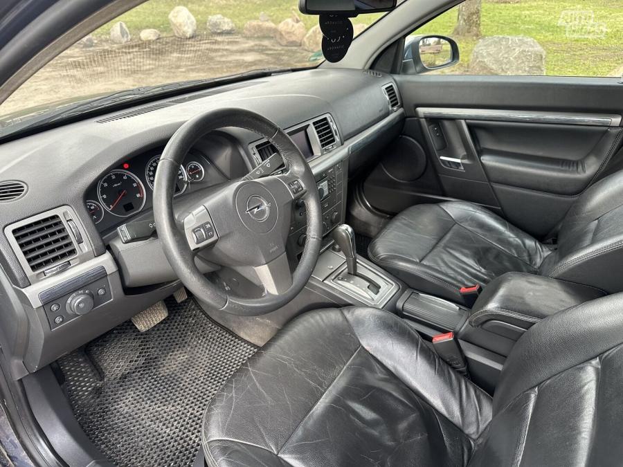 Zils Opel Vectra 2007 Kelmė, ar dzinēja tilpumu 1.90 L un nobraukumu 335 tūkst. km par 1550 €, foto 17 vietnē AUTOMOTO.COM.LV