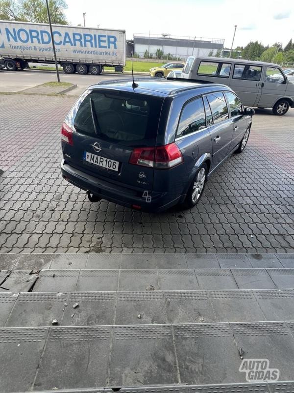 Blue Opel Vectra 2007 in Kaunas, with an engine capacity of 1.90 L and mileage of 264 thousand km for 800 €, photo 4 on AUTOMOTO.COM.LV