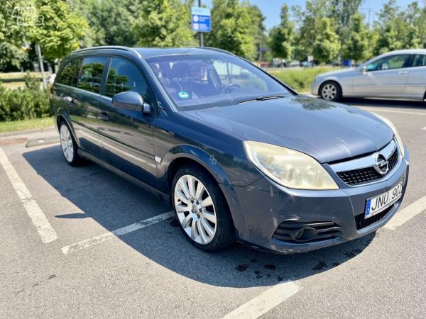 Blue Opel Vectra 2007 in Vilnius, with an engine capacity of 1.90 L and mileage of 344 thousand km for 1150 €, photo 1 on AUTOMOTO.COM.LV